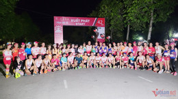 Khởi tranh giải marathon Hành trình về Làng Sen 2024
